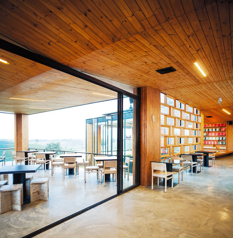 จิบชากลางไร่ที่ Chui Fong Tea-Café (ไร่ชาฉุยฟง) - room