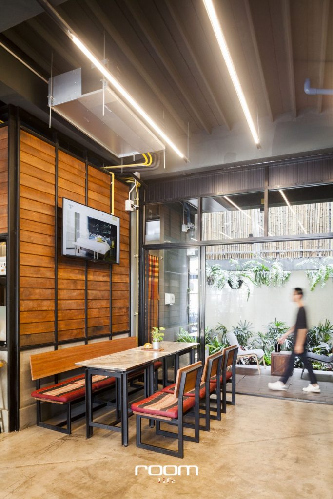 WHEREDER POSHTEL ที่พักในอุดรธานี โฮสเทลเอกลักษณ์อีสานกลางเมือง