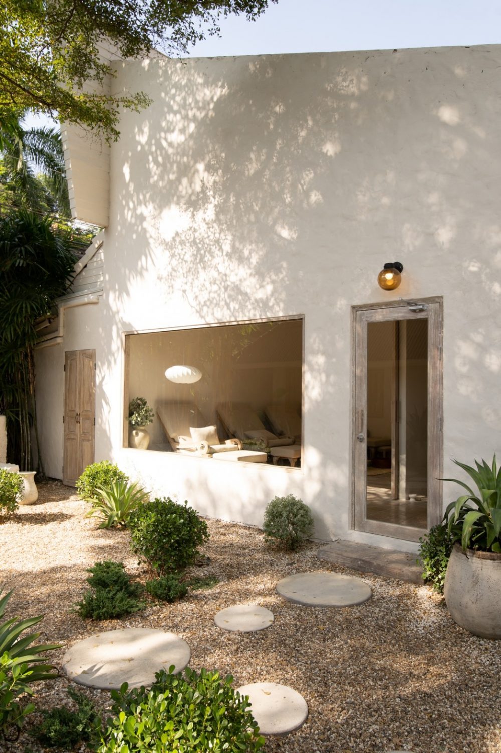 สปาที่พากลับสู่แก่นแท้ของธรรมชาติในบรรยากาศแบบมินิมัล CHEEVA SPA