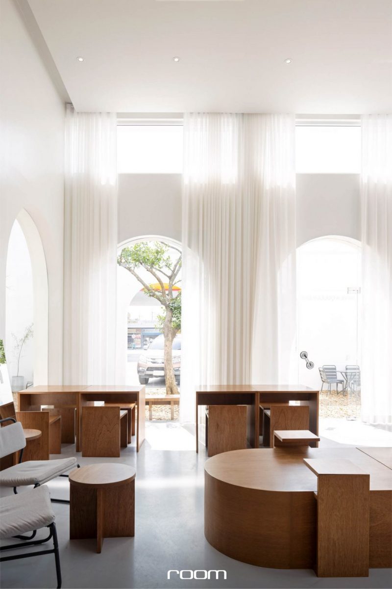 qoofe.cafe คาเฟ่บรรยากาศดีอบอุ่นมินิมัลที่ไม่ยอมให้สระบุรีเป็นแค่ทางผ่าน