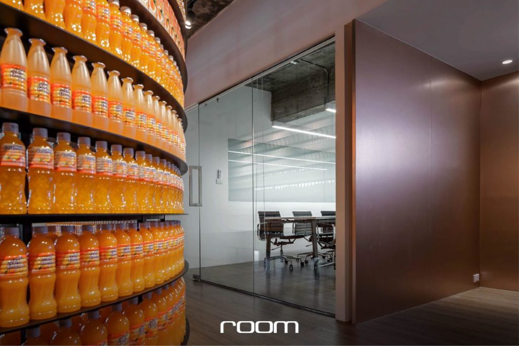 FOOD STAR บริษัทน้ำผลไม้พร้อมดื่ม ที่ใช้สินค้าเป็นส่วนหนึ่งของสเปซ - room