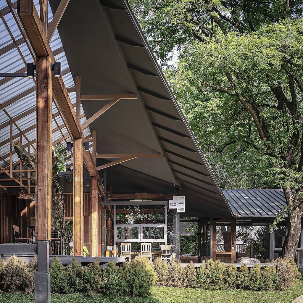 "วันหนึ่งฉันวิ่งเข้าป่า" กับ Basecamp Trail Provision - room