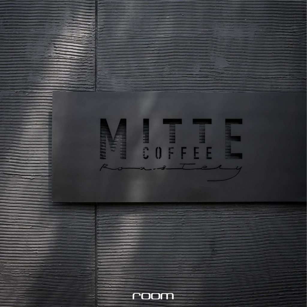 MITTE COFFEE ROASTERY คาเฟ่เข้มขรึมฉบับแบดบอยรอยสัก - room