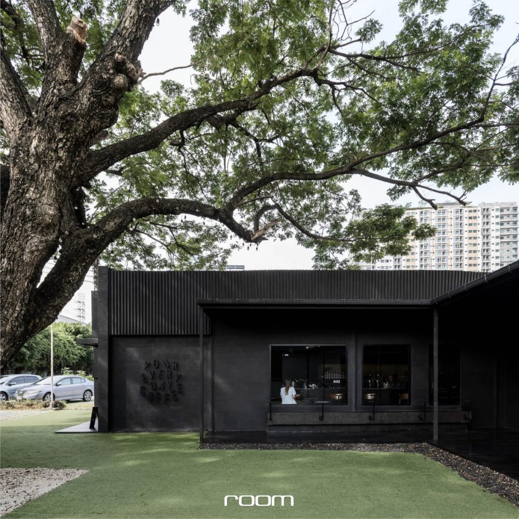 MITTE COFFEE ROASTERY คาเฟ่เข้มขรึมฉบับแบดบอยรอยสัก - room