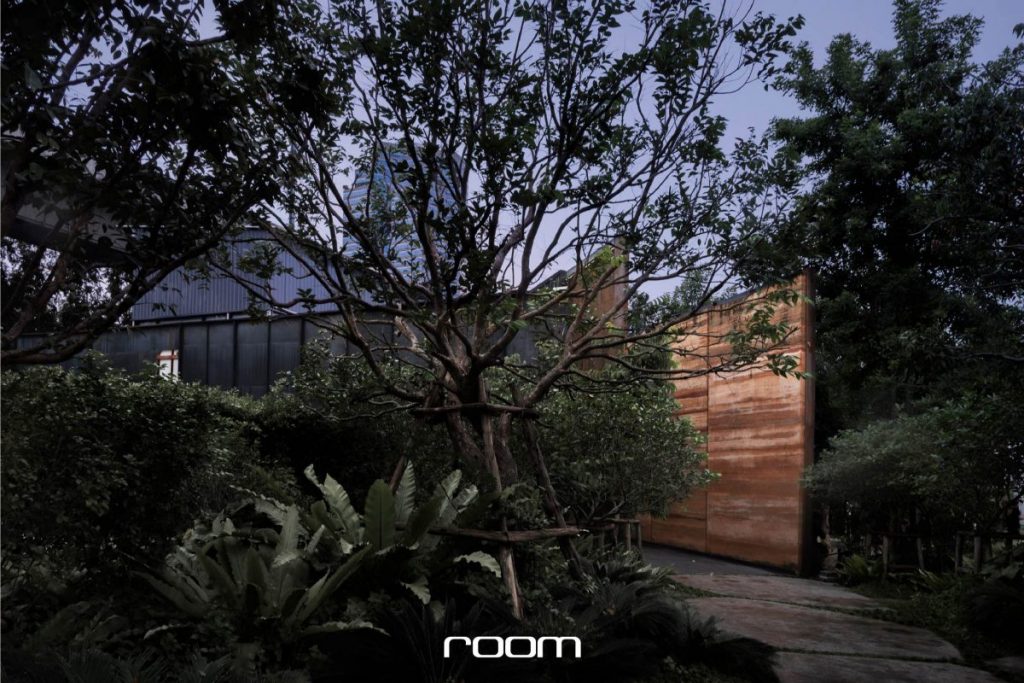 WH cafe วังหิ่งห้อย ในบรรยากาศของร้านอาหารกลางสวนทรอปิคัล - room