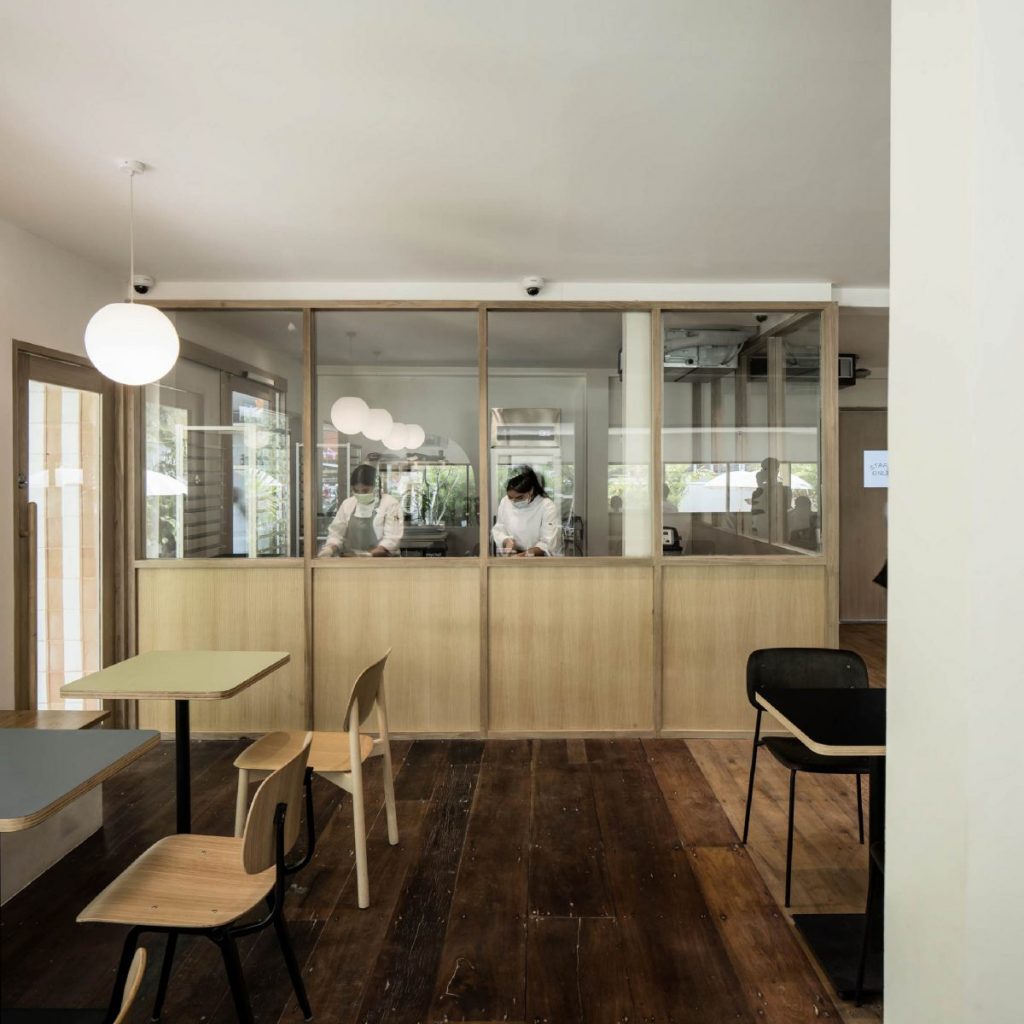 SPRING BAKEHOUSE โรงอบขนมที่ทำให้เห็นสดๆ ก่อนเสิร์ฟ - room