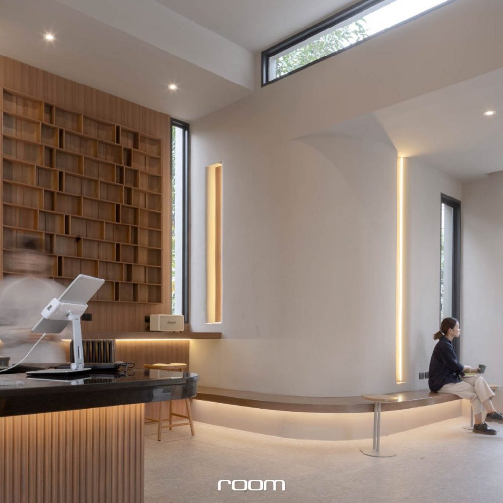 POB Coffee & Living Space คาเฟ่สุทธิสาร อบอุ่นละมุนด้วยเส้นโค้ง