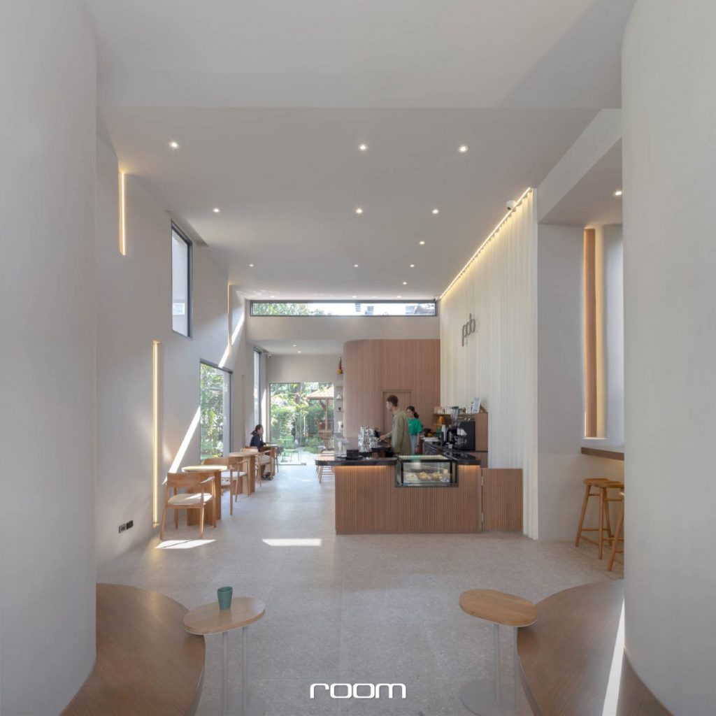POB Coffee & Living Space คาเฟ่สุทธิสาร อบอุ่นละมุนด้วยเส้นโค้ง