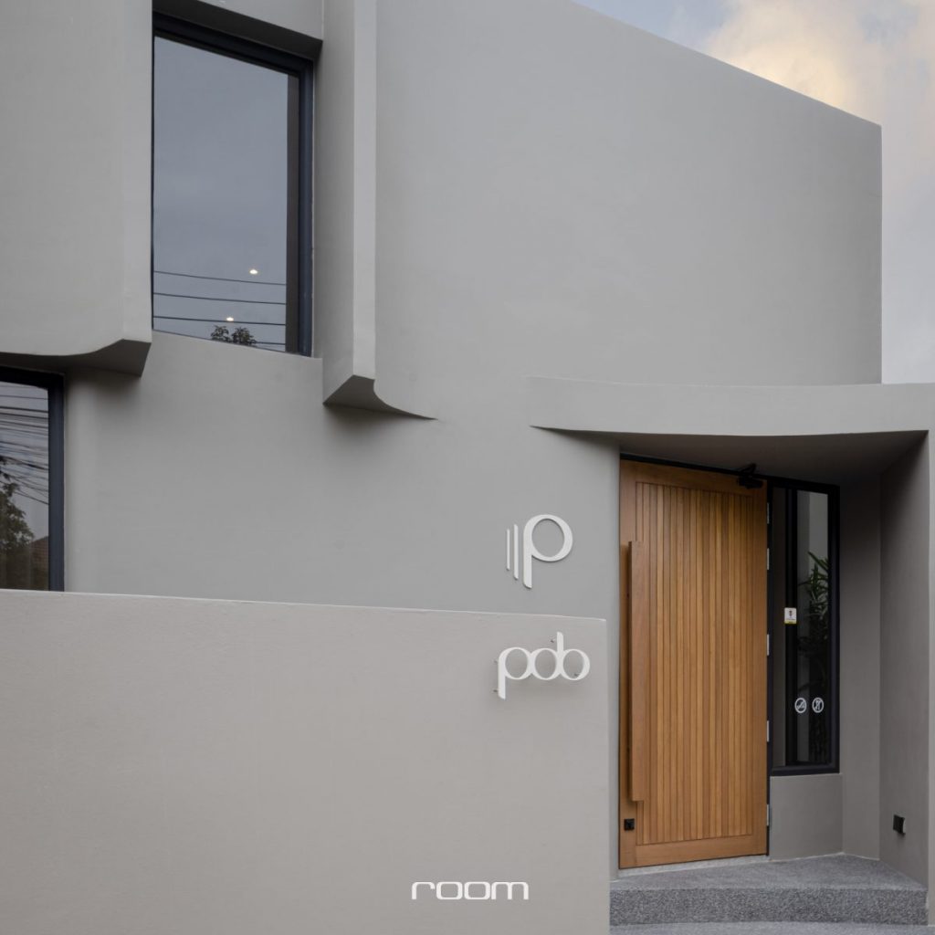 POB Coffee & Living Space คาเฟ่สุทธิสาร อบอุ่นละมุนด้วยเส้นโค้ง