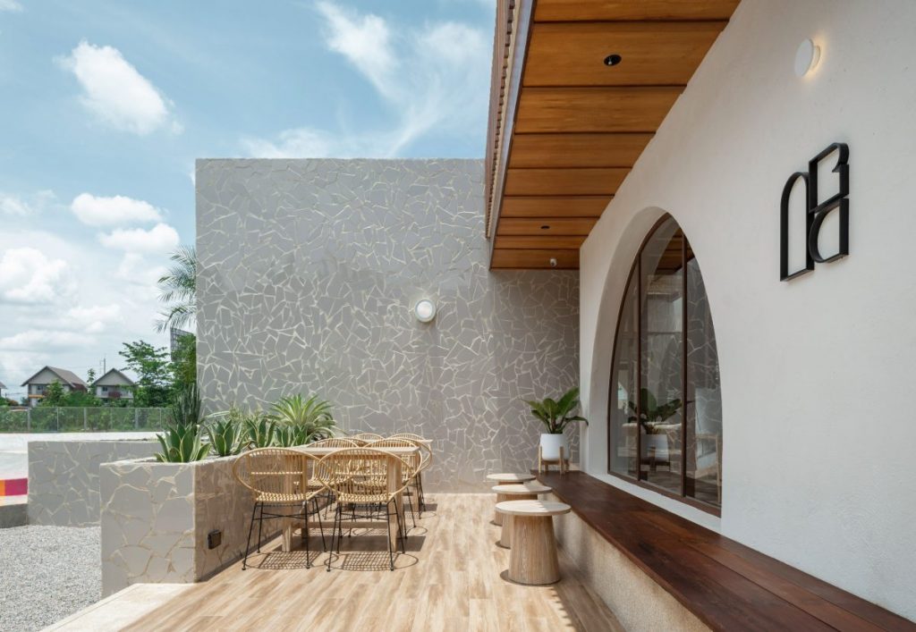 The Arc Cafe คาเฟ่เชียงใหม่ หลบร้อนไปกับคาเฟ่สไตล์เมดิเตอร์เรเนียน - room