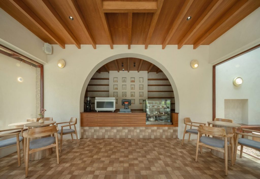 The Arc Cafe คาเฟ่เชียงใหม่ หลบร้อนไปกับคาเฟ่สไตล์เมดิเตอร์เรเนียน - room