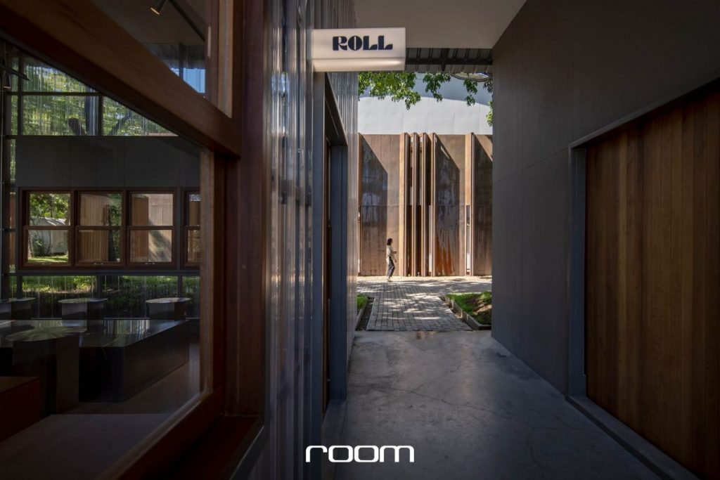 ROLL SALAYA คาเฟ่กึ่งมิวเซียม เล่าวิวัฒนาการฟิล์มภาพยนตร์หาชมยาก - room