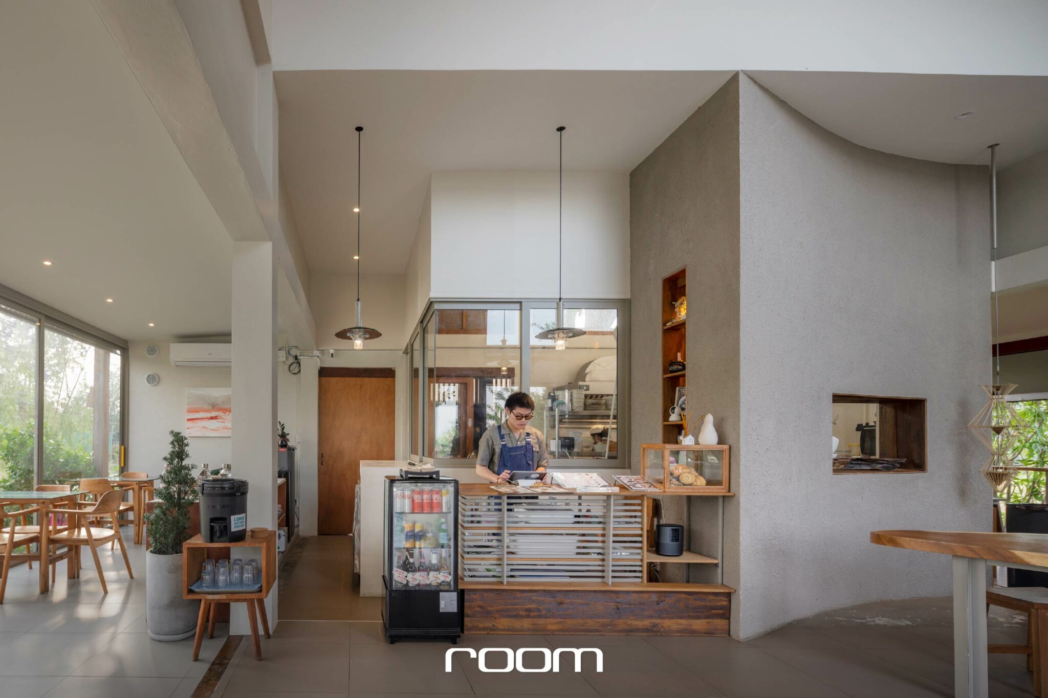 Rab-a-bit ปลี่ยนโฉมอาคารเก่าสู่ร้านอาหารกลิ่นอายงานคราฟต์ท้องถิ่น