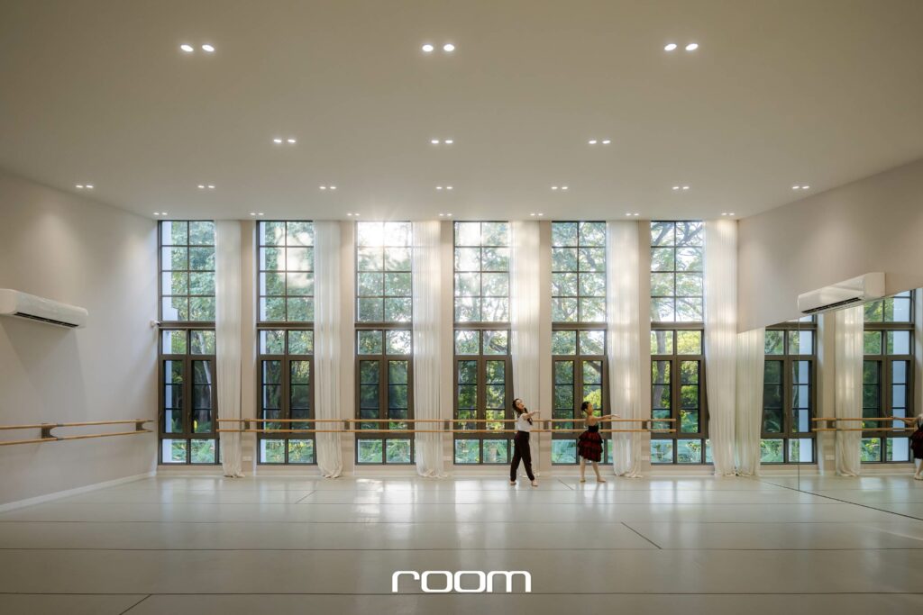 CAPA Dance Studio สตูดิโอสอนเต้น ออกแบบตามจังหวะของนักเต้น